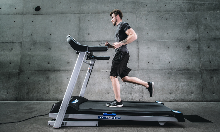 How to Pick Out a Treadmill for Your Home Gym